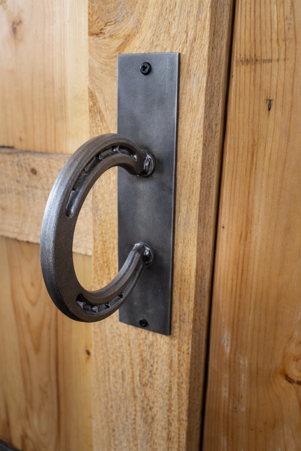 Repurposed Horseshoe Barn Door Handle - Rustic Farmhouse Pull Handle ...